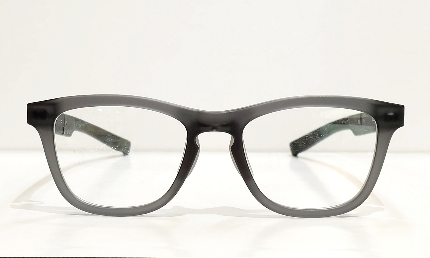 【999.9（フォーナインズ）】SP-28 | メガネのモチダ｜島根県松江市メガネ・補聴器専門店